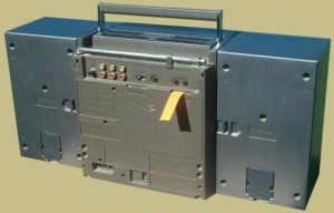 Hitachi TRK-9100 – Classic Boombox